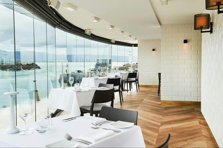 Harbourfront Seafood Restaurant - Destination Wollongong